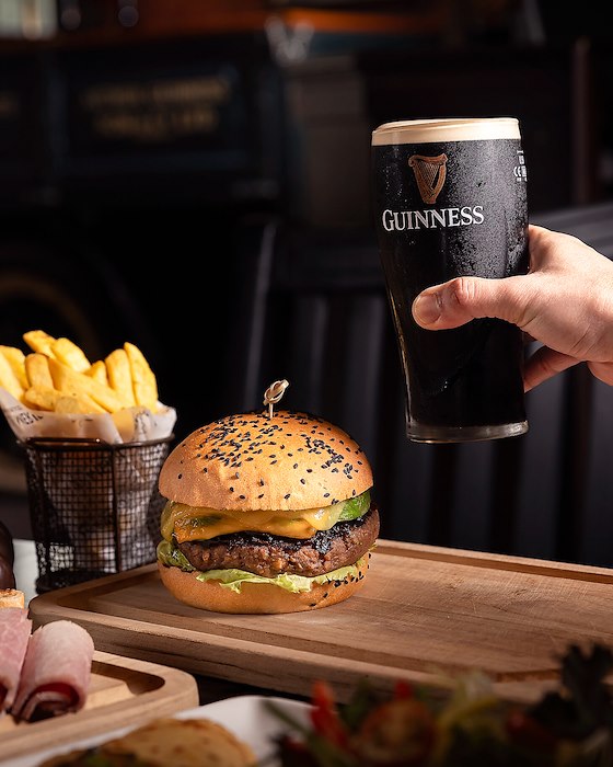 Home [thedubliners-dubai.com]